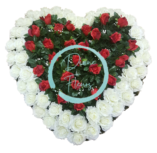 Beautifully decorated heart-shaped wreaths :: Artificial Flowers and ...